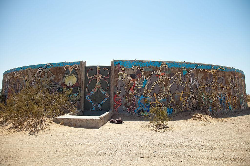 Slab City Is An Uncontrolled Off-Grid Desert City And Its Resident ...
