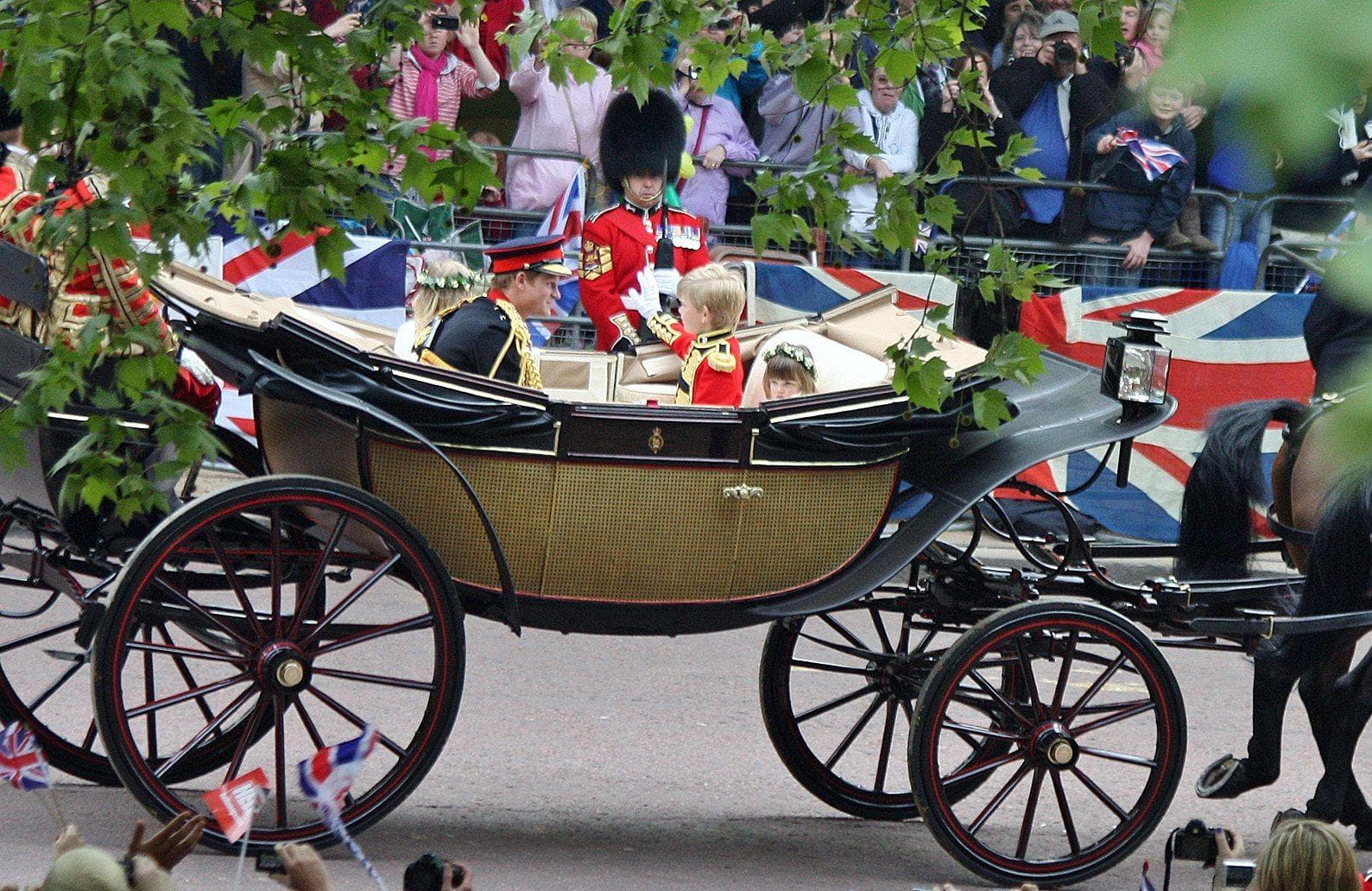 Here Are All The Insane Rules You Have To Follow To Have A Royal ...