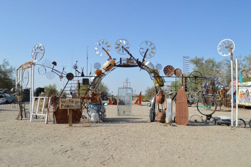 Slab City Is An Uncontrolled Off-Grid Desert City And Its Resident ...