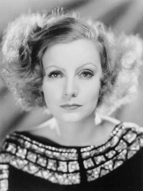 The Hottest Makeup Trends From Every Decade Of The 20th Century