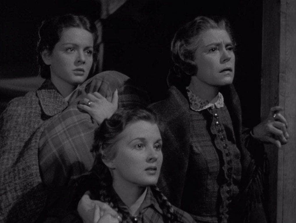 This Mascara Made Hundreds Of Women In The '30s Go Blind