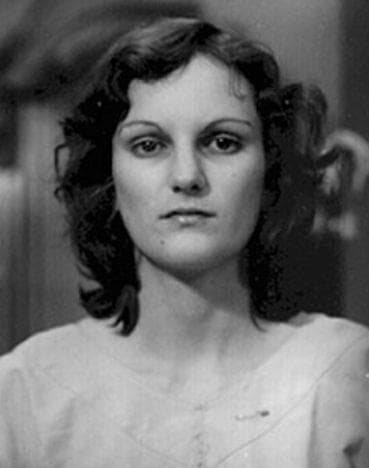 How Heiress Patty Hearst Became A Gun-Wielding Leftwing Terrorist