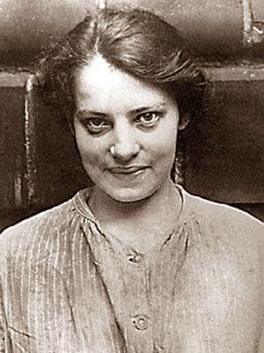 This Unknown Mental Patient Almost Fooled Russia Into Believing She Was ...