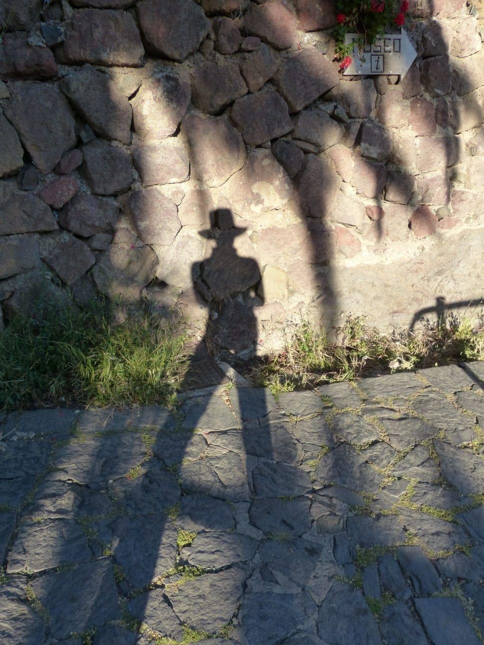 All Shadow People Are Terrifying, But The Phantom Hat Man Is One You'll ...