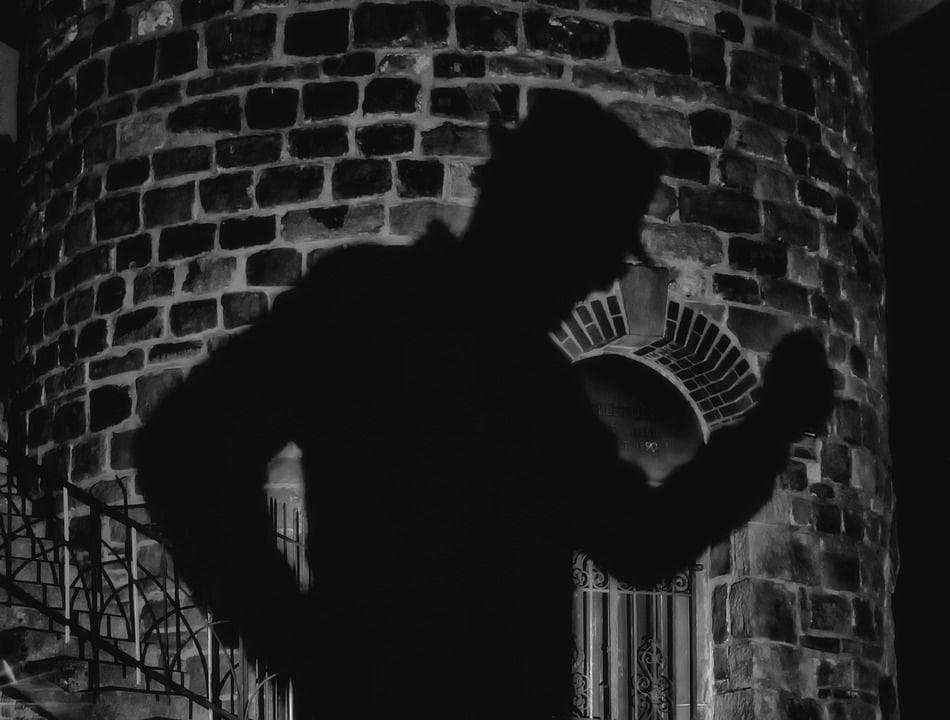 All Shadow People Are Terrifying, But The Phantom Hat Man Is One You'll ...