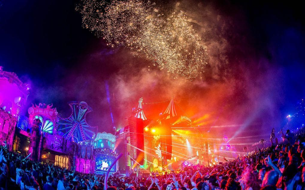 Raves In The '90s Were Dramatically Different Than Whatever Is Going On ...