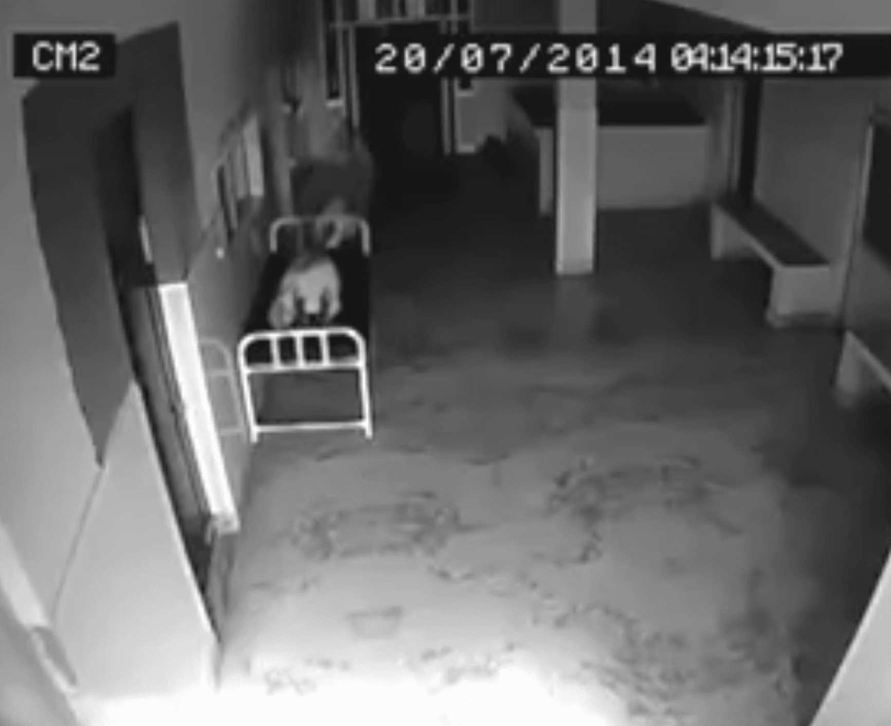 Chilling Photos Of Ghosts That Appeared Inside Insane Asylums And ...