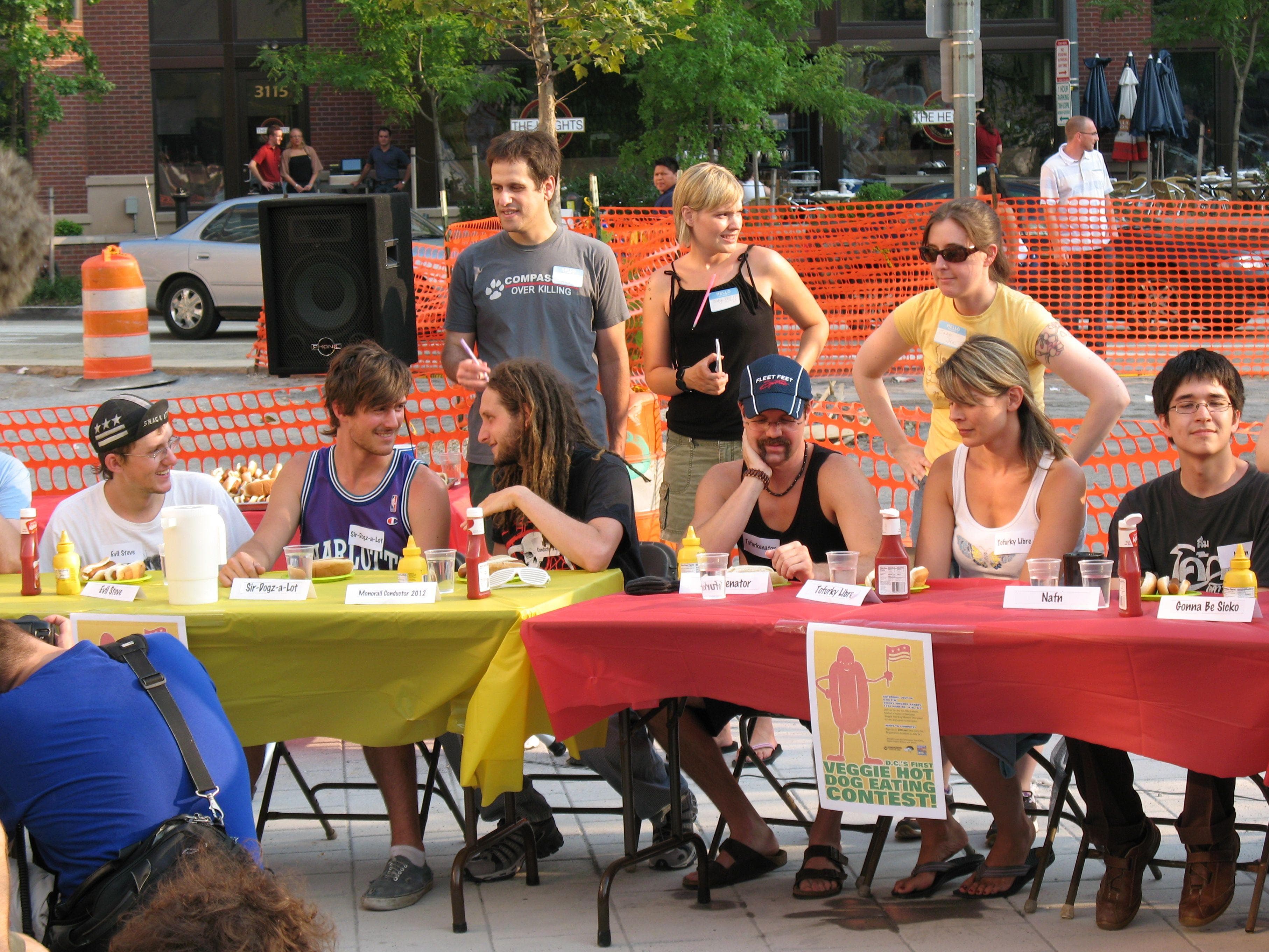 14 Ingenious Ways To Eat For Free All Year Long