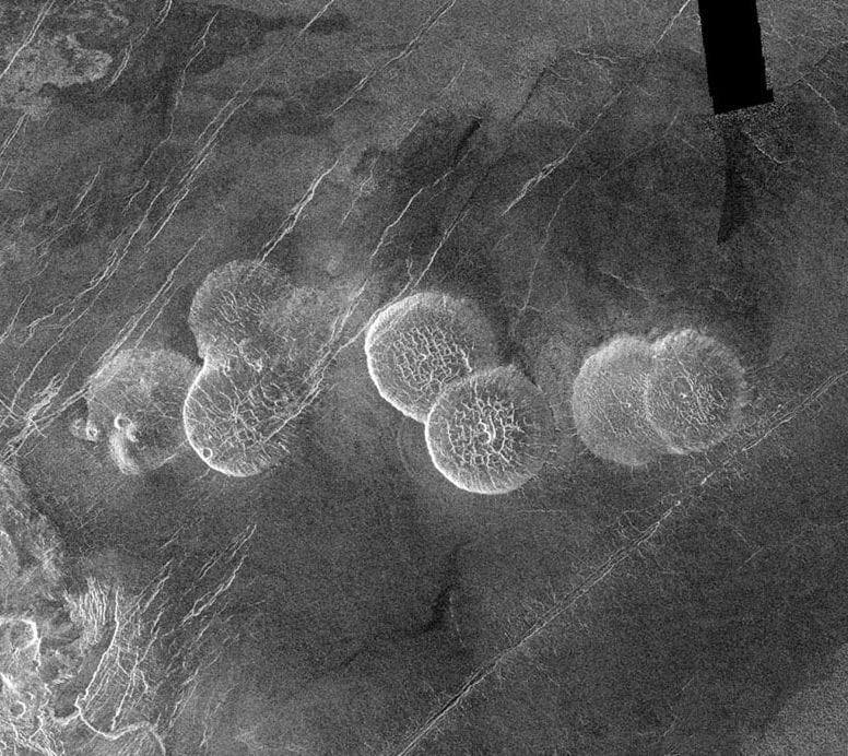 Crazy Geological Formations on Other Planets That You Need To See