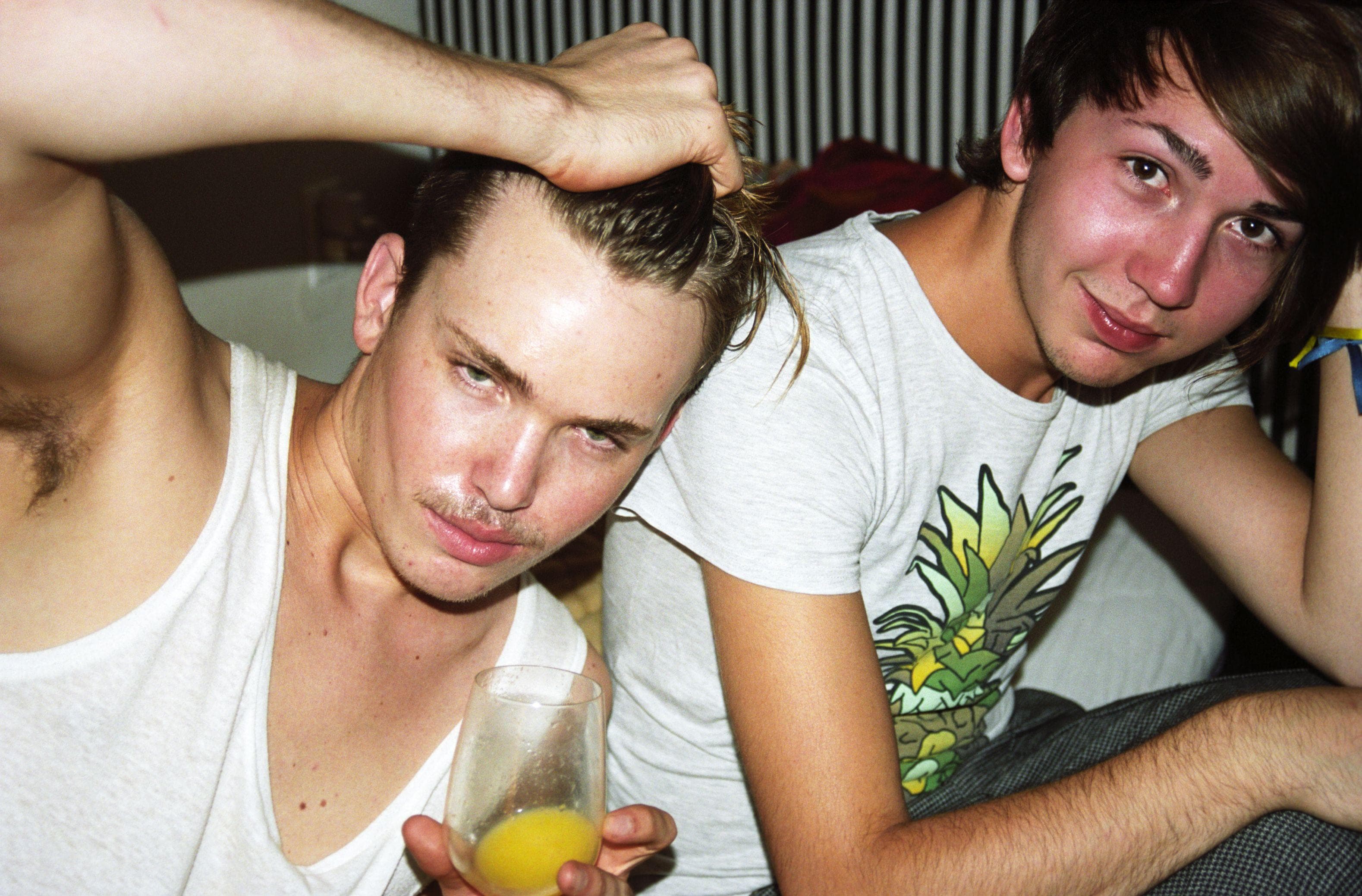 Things You're Doing That Are Making You Less Attractive, According To ...