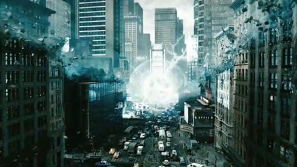 Why Actual Graphic Novel Fans Hate The 'Watchmen' Movie