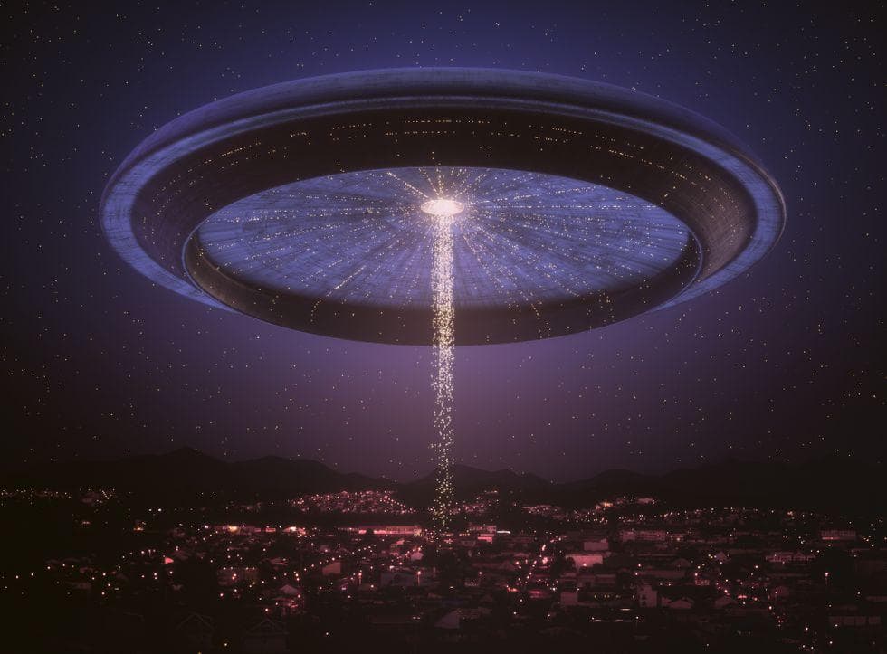 Dan Aykroyd Is A Fourth-Generation Ghost-Hunter, UFOlogist, And ...