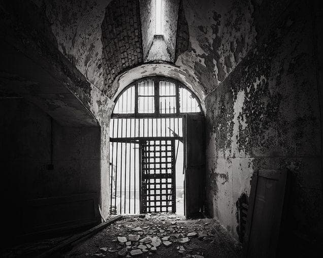 The Prison That Once Held Al Capone Is Now Haunted And Decrepit