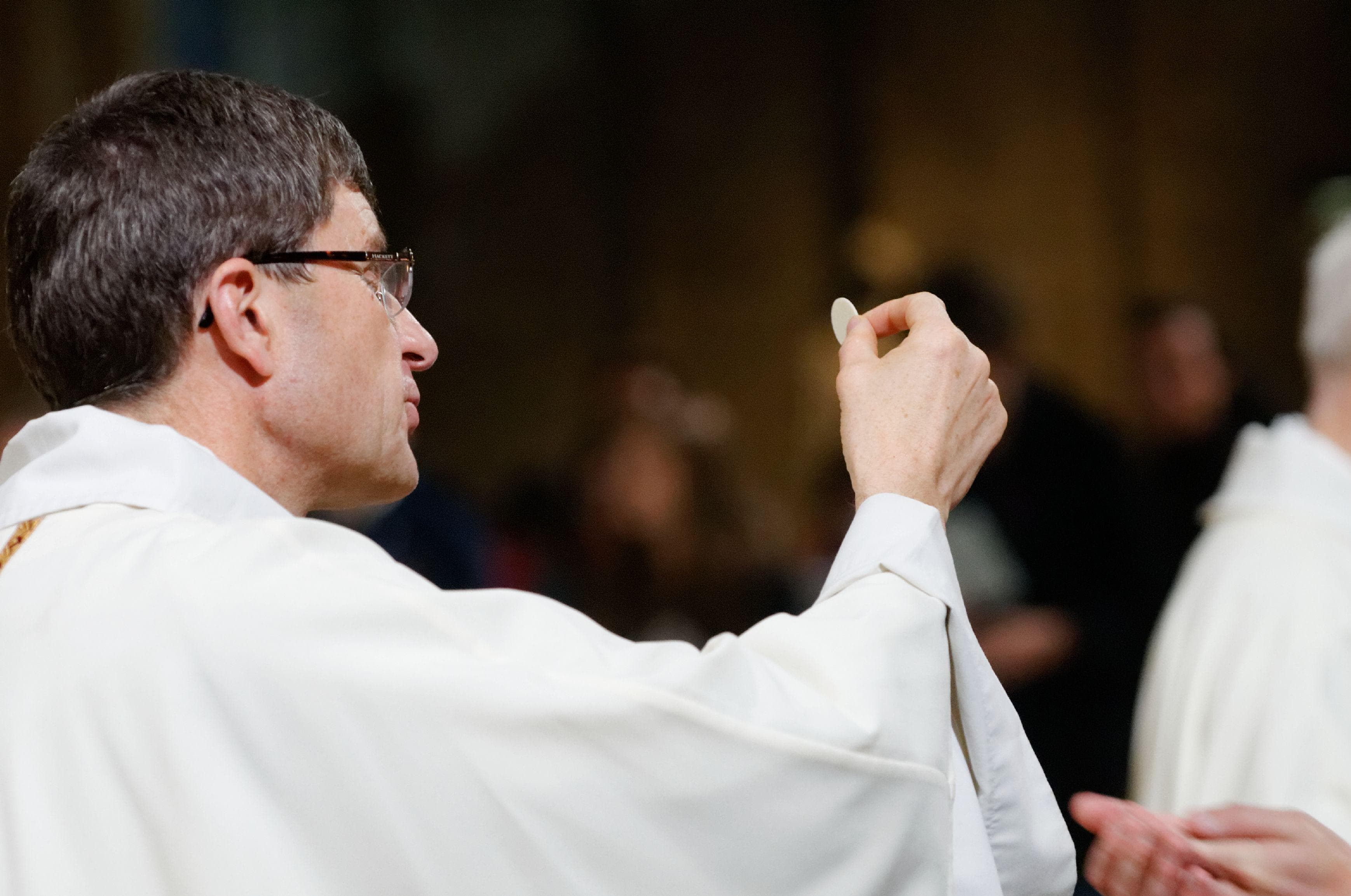 13 Hilarious (And Totally Harmless) Church Pranks