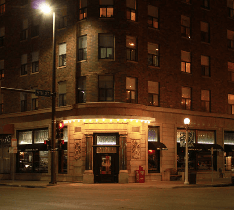 The Most Historic Bar In Every US State (50 Photos)