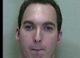 11 Times Serial Poopers Got Caught In Public Doing Their Business