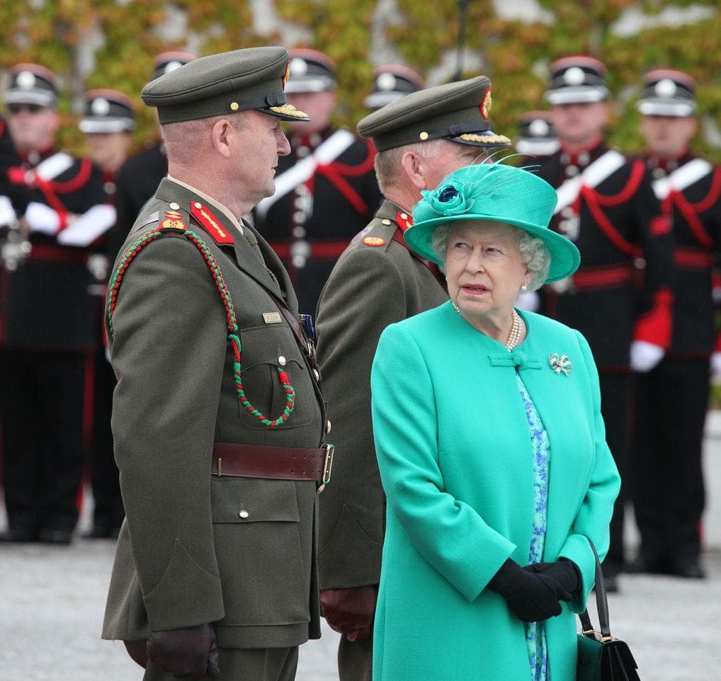 13 Weird Rules You Must Follow When You Meet British Royalty