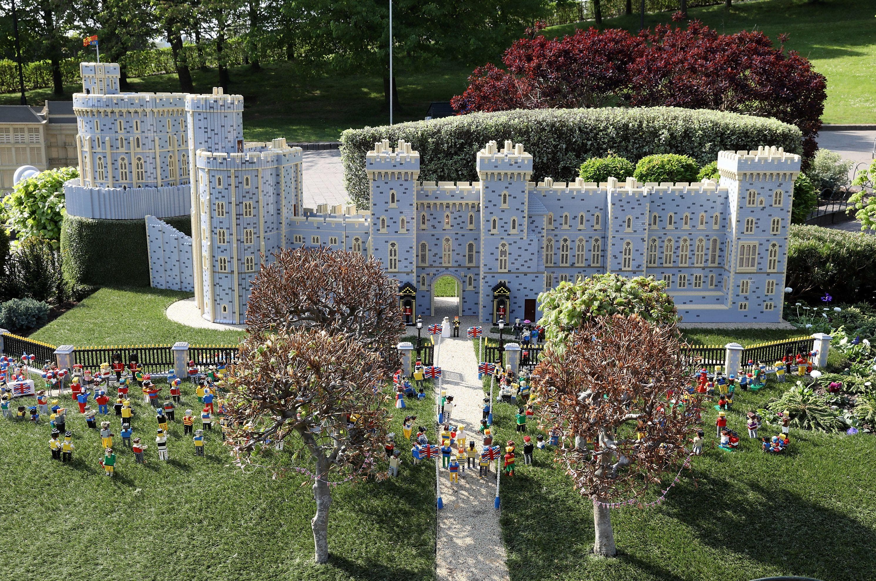 22 Amazing LEGO Versions of Famous Monuments