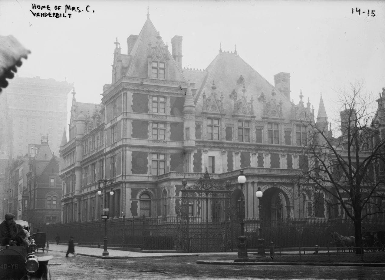 How The Vanderbilts Blew Their Fortune And Went From American Royalty ...