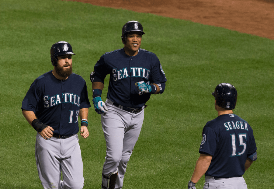 28 Famous People Who Survived Brain Tumors