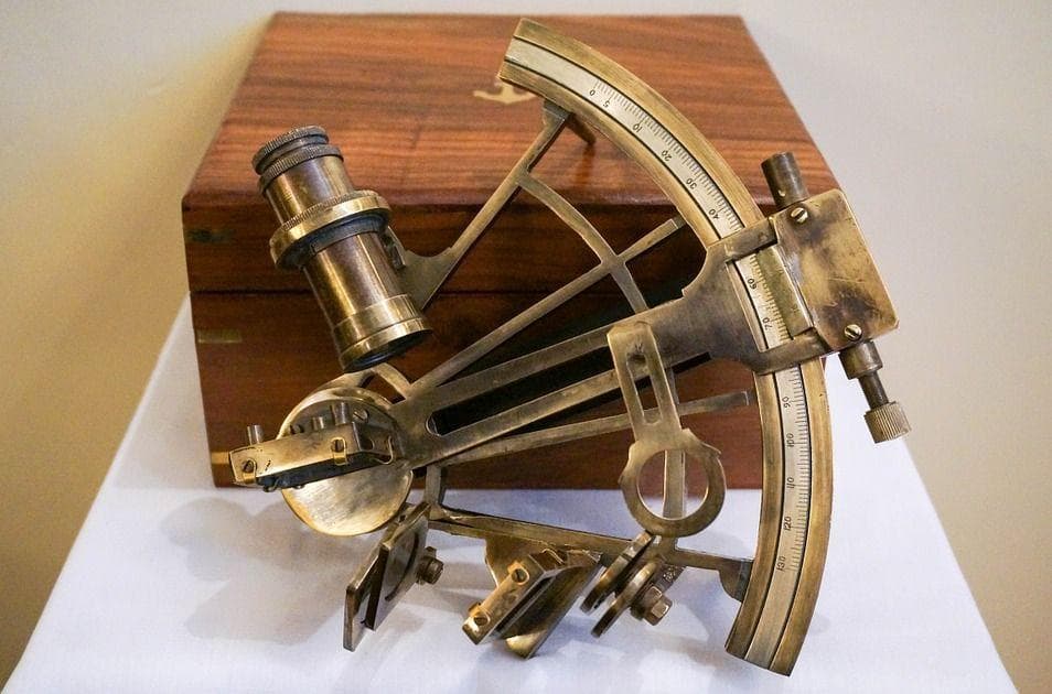 The Real-Life Story Behind The Shipwreck Movie 'Adrift' Is Almost ...