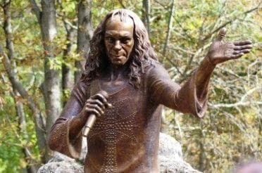 11 Myths About Ronnie James Dio Debunked