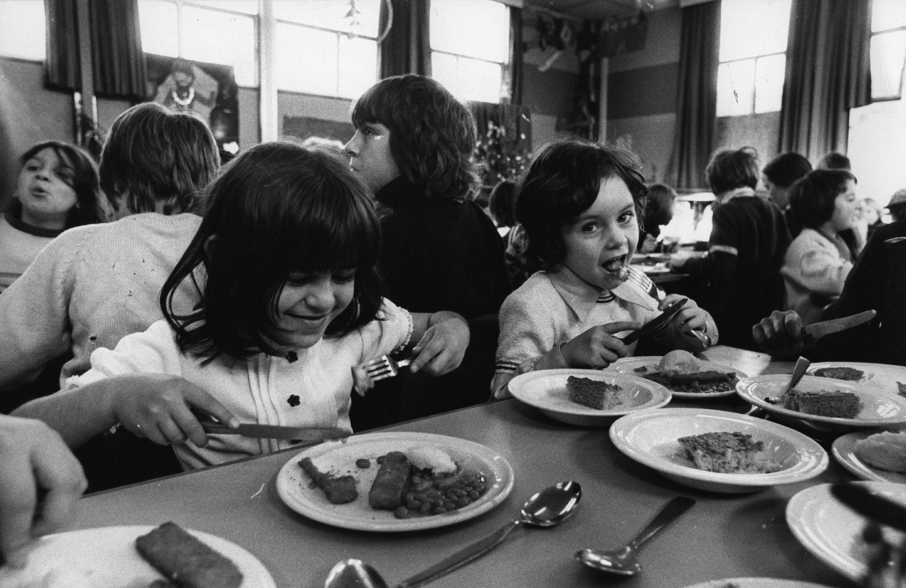 Here's What School Lunches Used To Look Like (22 Photos)