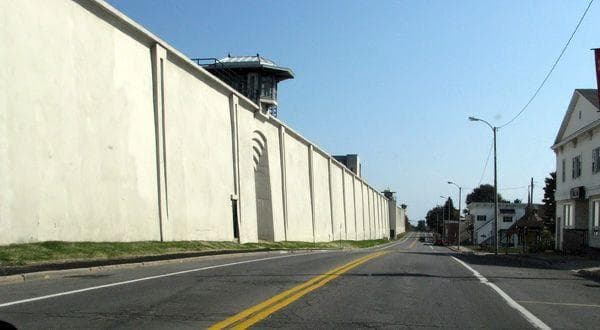 The 14 Craftiest Ways Criminals Have Broken Out Of Prison