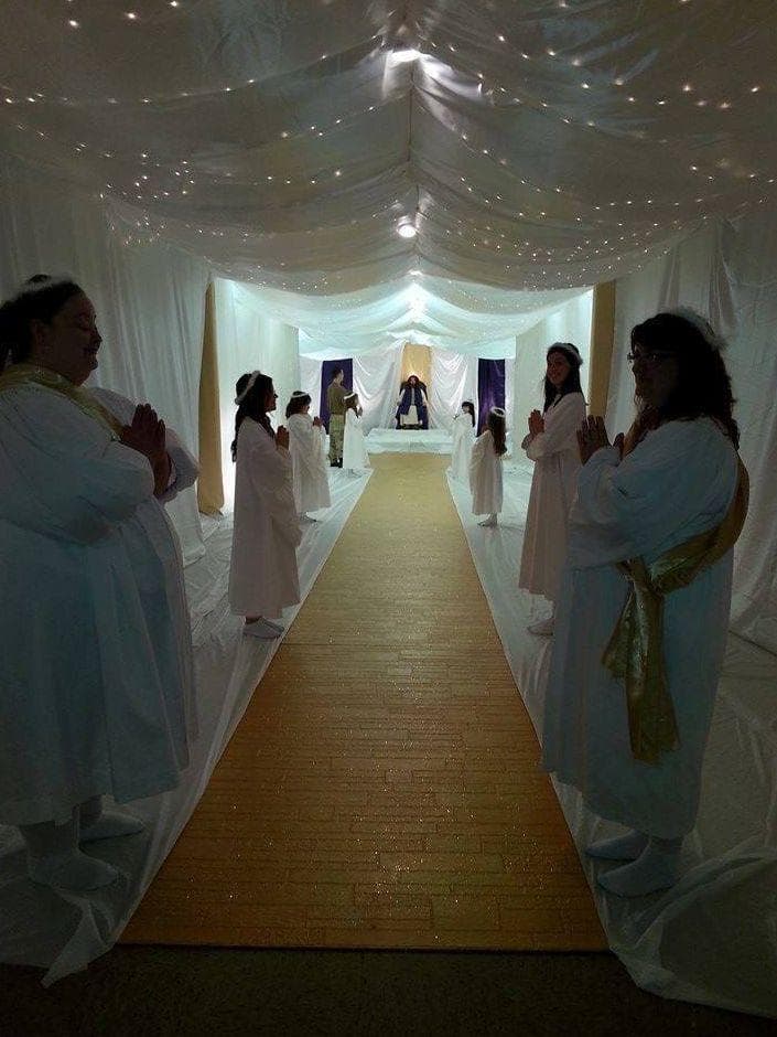 Inside Christian Evangelical Halloween Hell Houses (12 Photos)