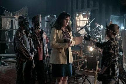 10 Sneaky Stephen King Easter Eggs In 'Castle Rock'