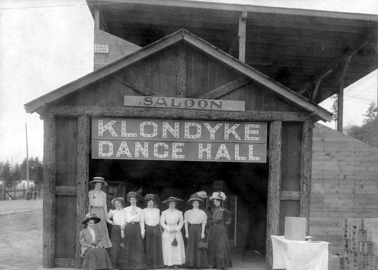 What Life Was Like For Saloon Girls In the Wild West
