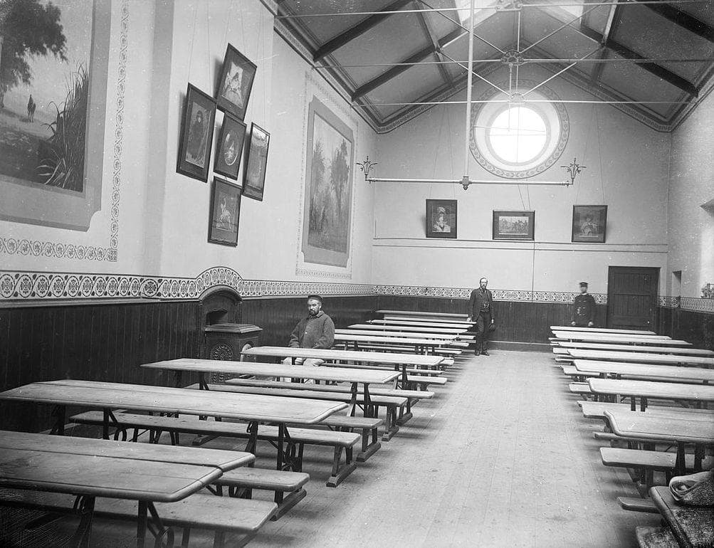 Mental Hospitals In 1900: What They Were Like For Patients