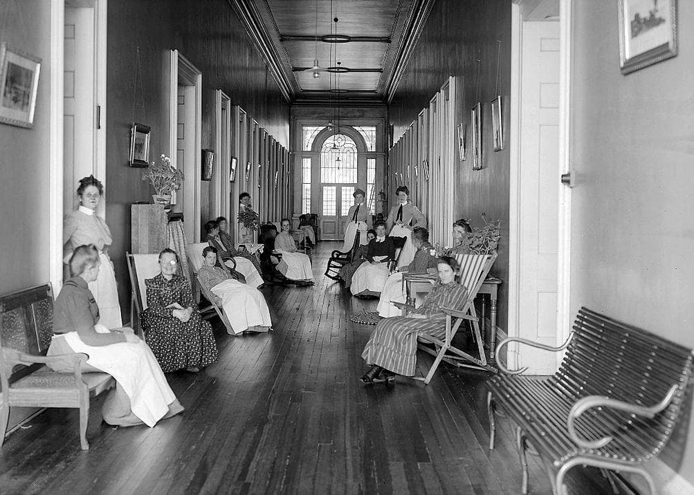 Mental Hospitals In 1900: What They Were Like For Patients