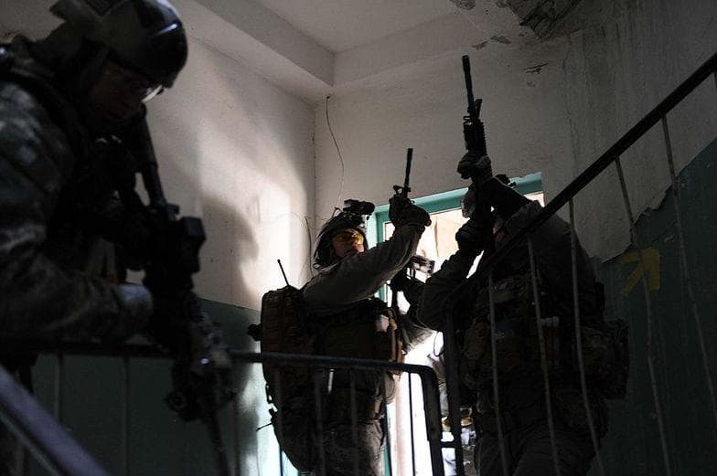 What To Do In A Hostage Situation