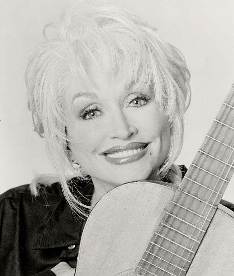 16 Facts About Dolly Parton's Childhood