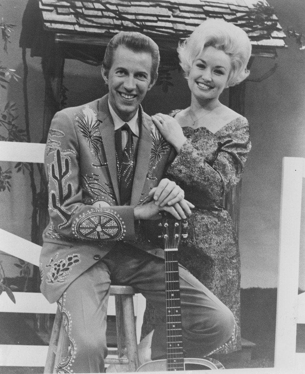 16 Facts About Dolly Parton's Childhood