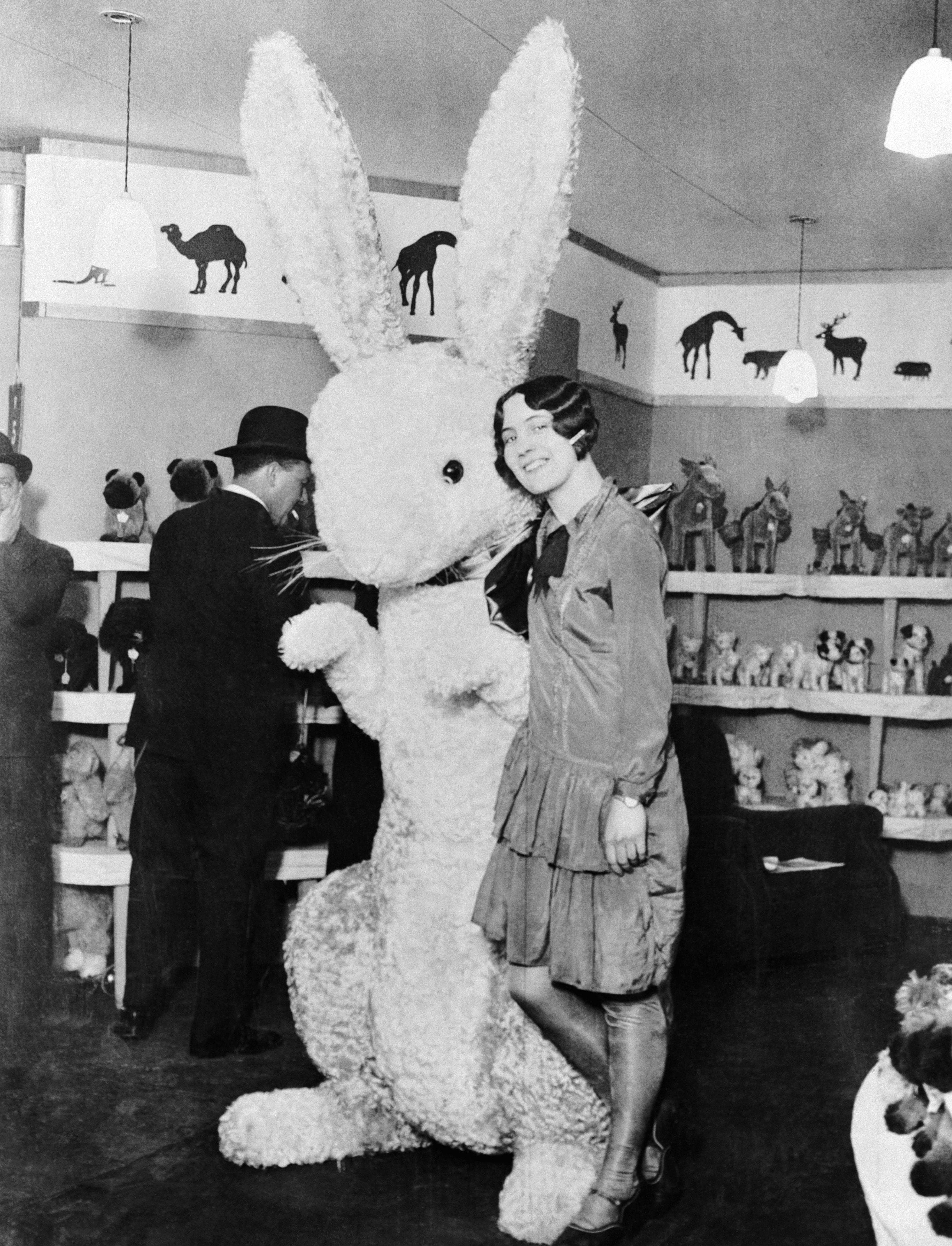 What Toy Stores Of The Past Looked Like Compared To Now