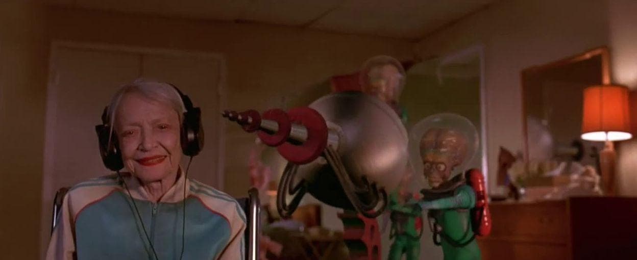 ‘Mars Attacks!’ Was Tim Burton’s Ultimate Unregulated Experiment, And ...