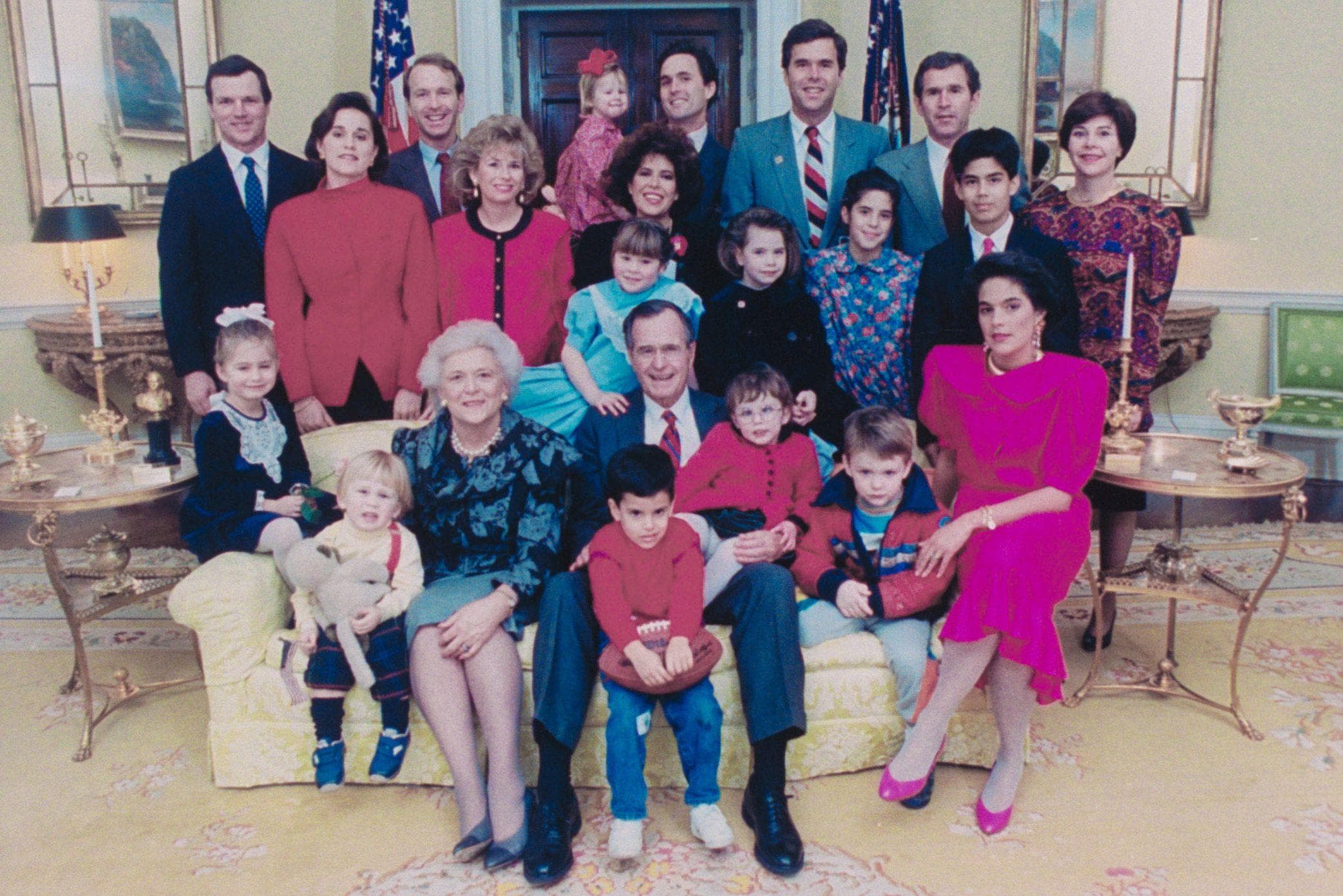 16 Behind-The-Scenes Photos Of The Bush Family