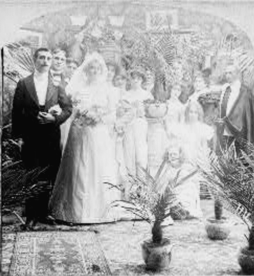 19 Hauntingly Beautiful Turn-Of-The 20th Century Wedding Photos