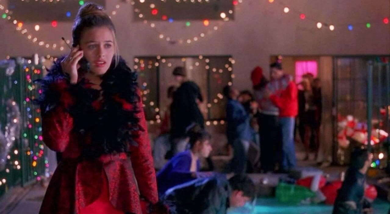 Behind-The-Scenes Stories From 'Clueless's' Iconic House Party Scene