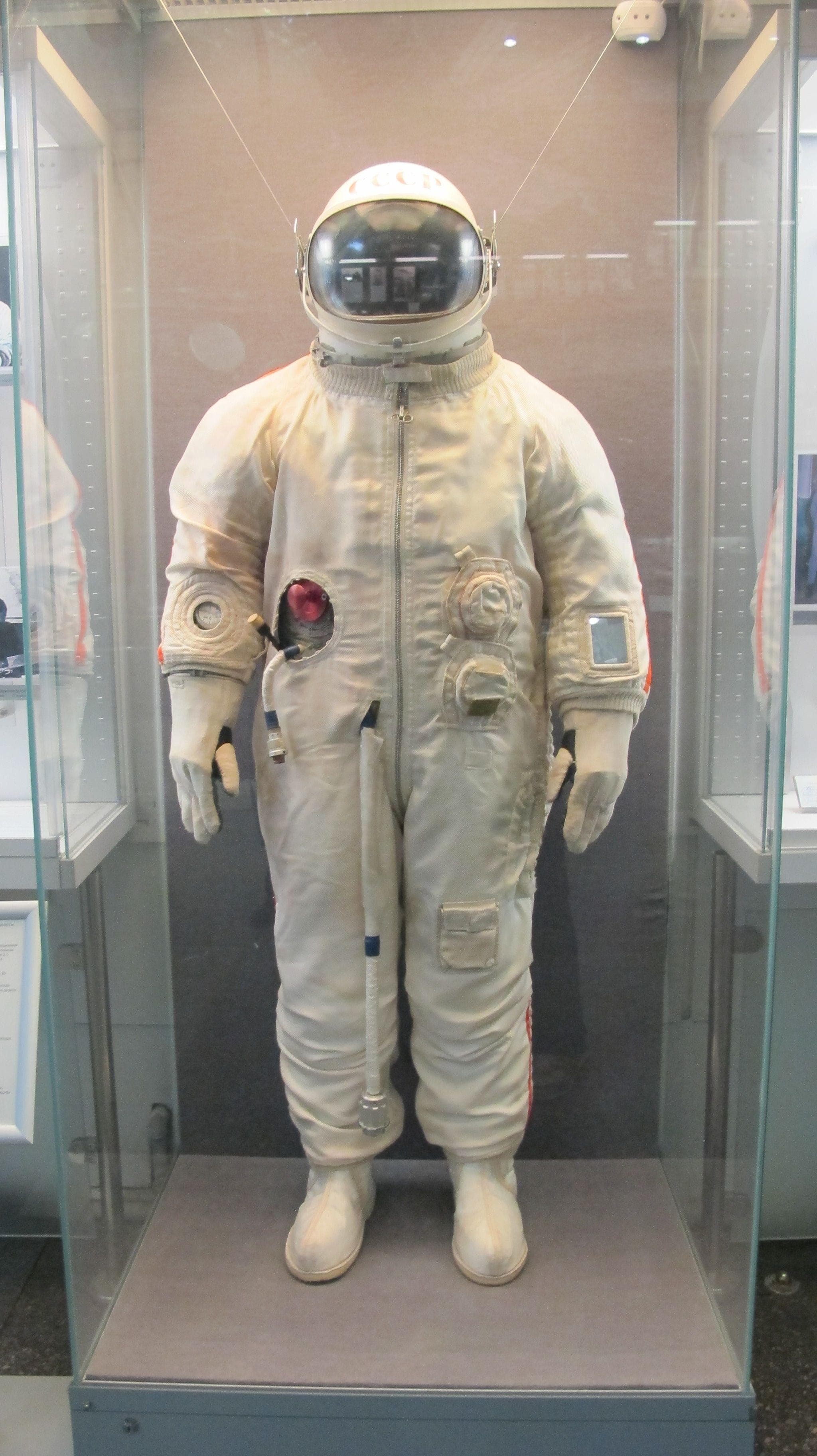 Space Suit Upgrades Over Time: Photos of the History of Space Suits