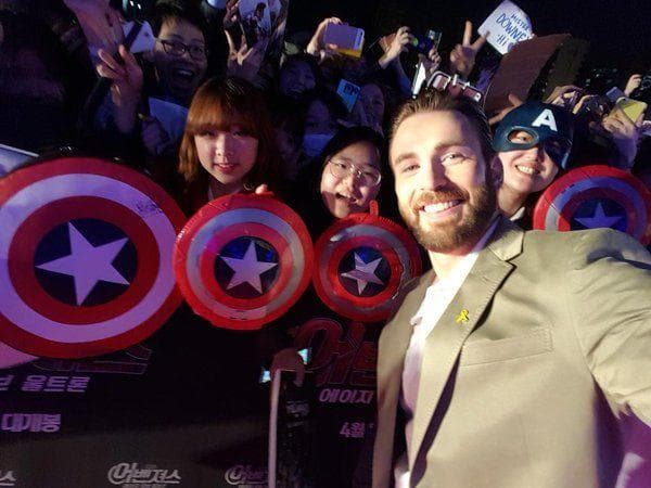 Chris Evans Is The Real-Life Captain America: Times Chris Evans Was The ...