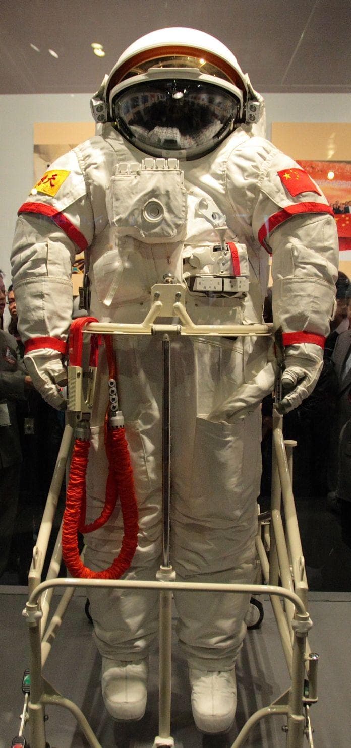 Space Suit Upgrades Over Time: Photos of the History of Space Suits