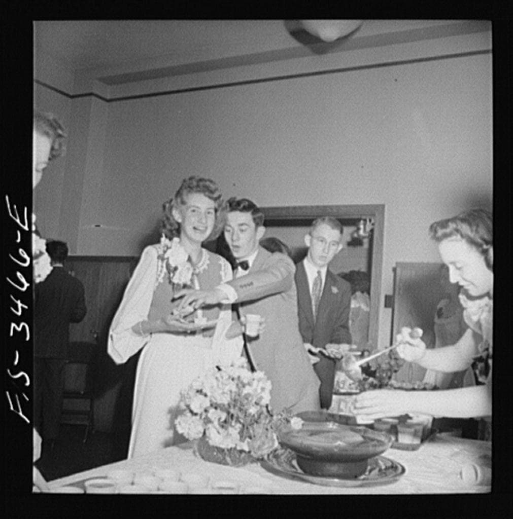 All The Styles High Schoolers Have Worn To The Prom Since Its Inception