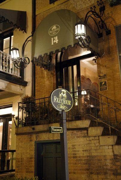 Haunted Hotels In Savannah That Will Creep You Out
