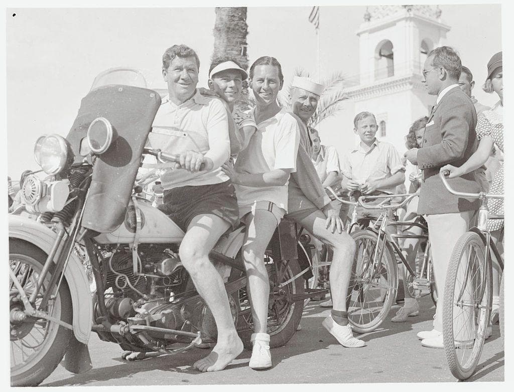 20 Photos Of Old Hollywood Stars In Palm Springs