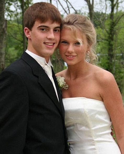 Taylor Swift’s Relationships and Dating History