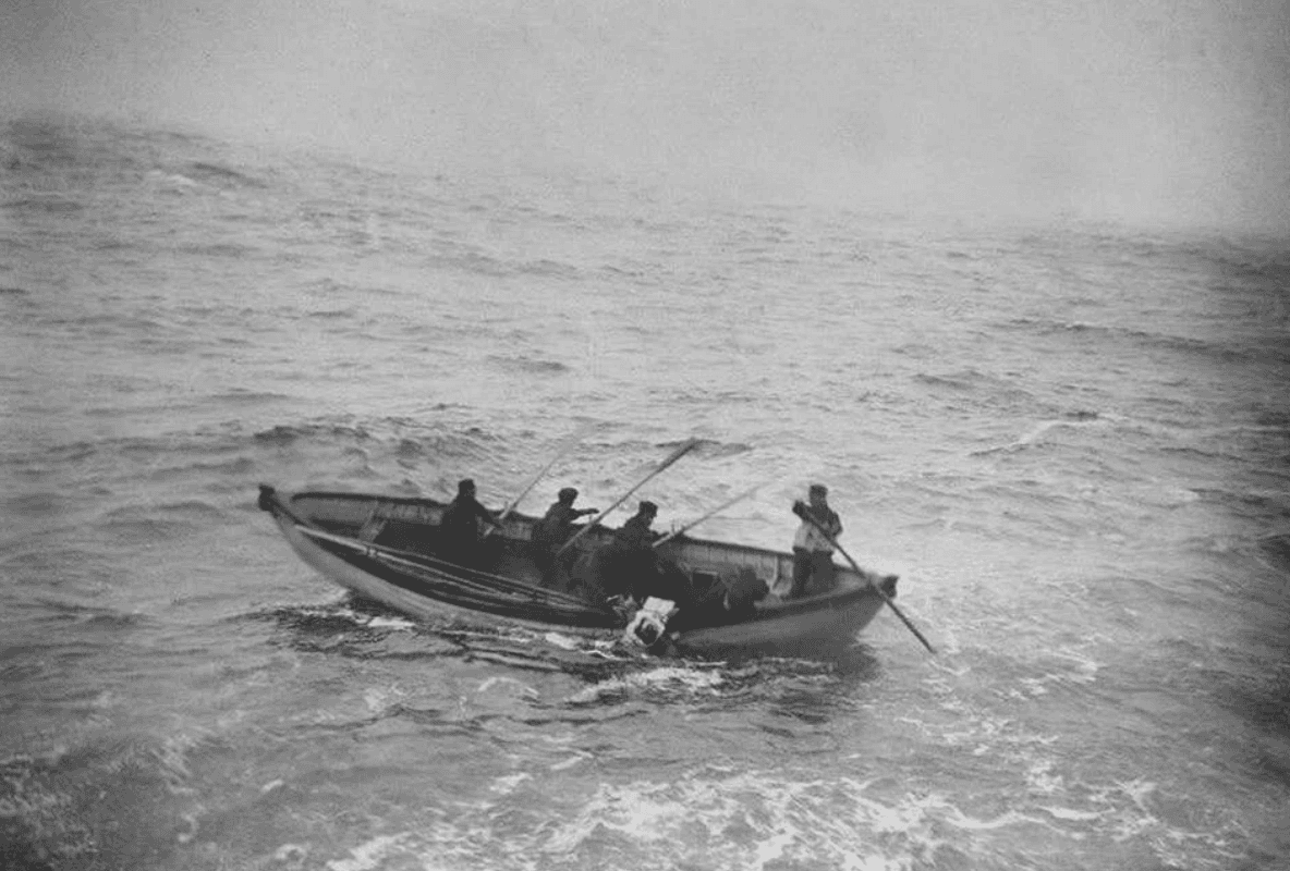 Fascinating And Rare Photos That Document The Titanic's Journey