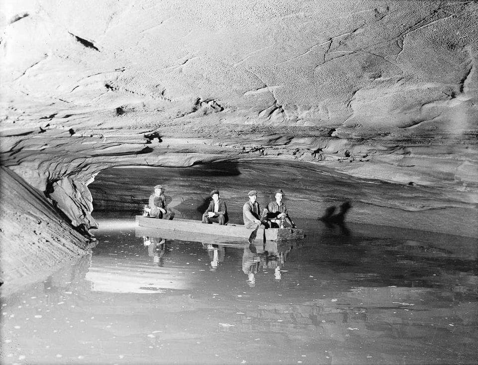 17 Historical Photos Of Caves People With Cleithrophobia Should Avoid
